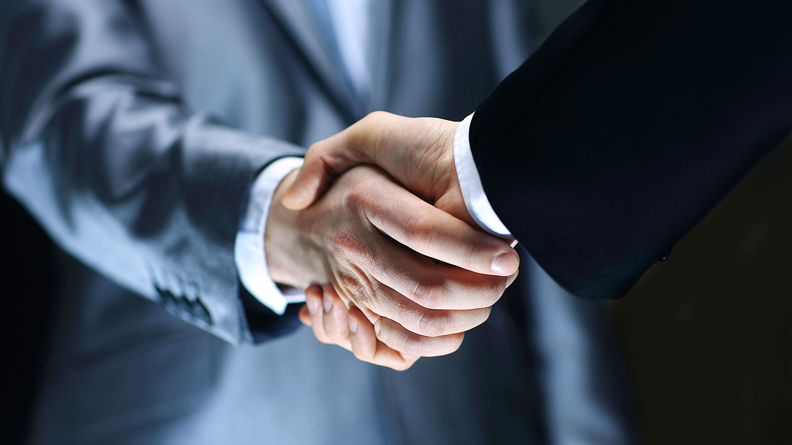 What s In A Handshake A Clue To Whether Or Not You re Hirable