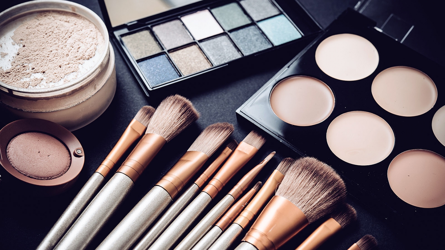 What Is Too Much Makeup For Workplaces - Infoupdate.org